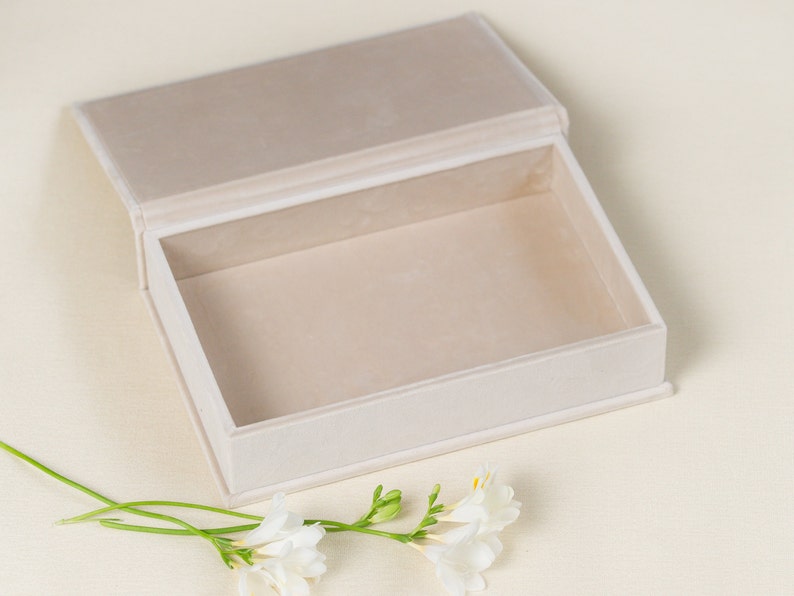 Ivory Scrapbook Box Keepsake Box Velvet Clamshell Box Photo - Etsy