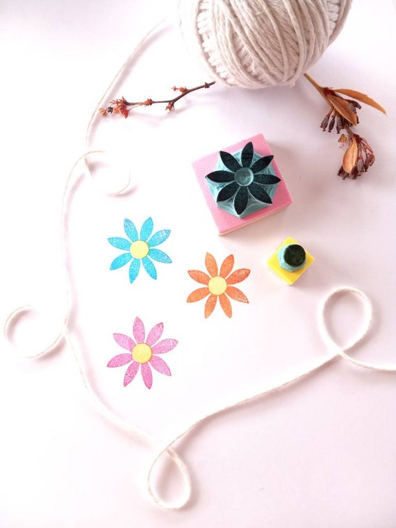 Daisy Flower Rubber Stamp. | Etsy