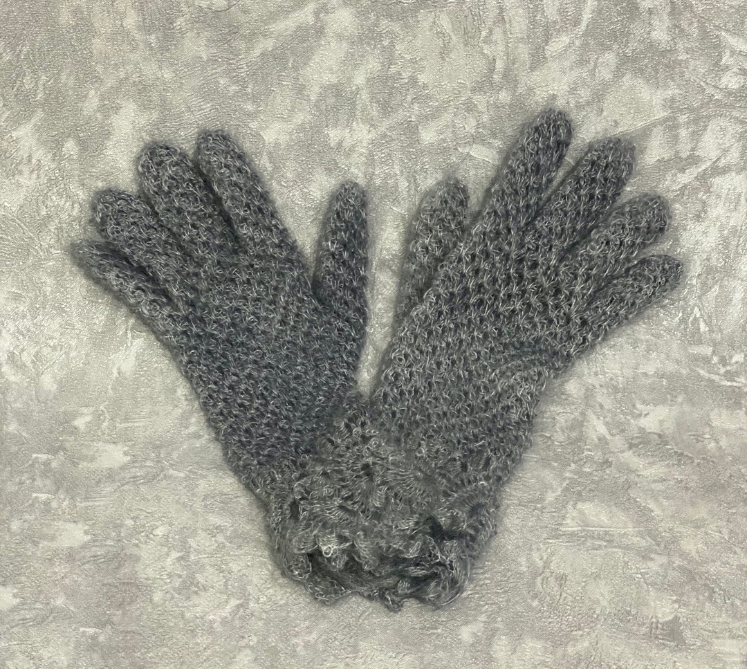 Orenburg Gray Lace Goat Down Gloves - Gossamer Delicate Hand Knitted ...