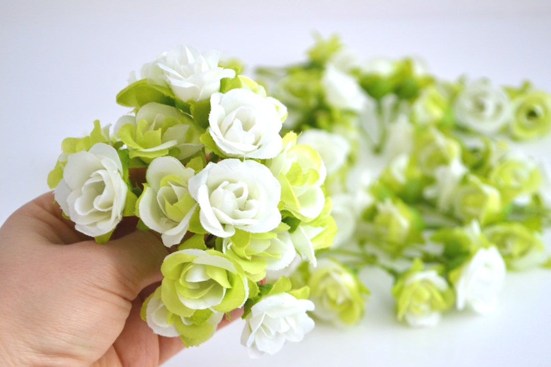 63 Pieces White Green Artificial Roses Small Flowers Fake Rose Shabby ...