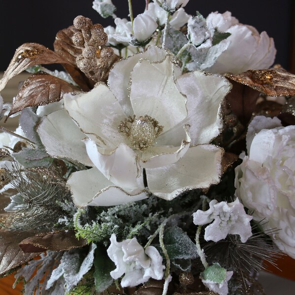 Magnolia Centerpiece - Etsy