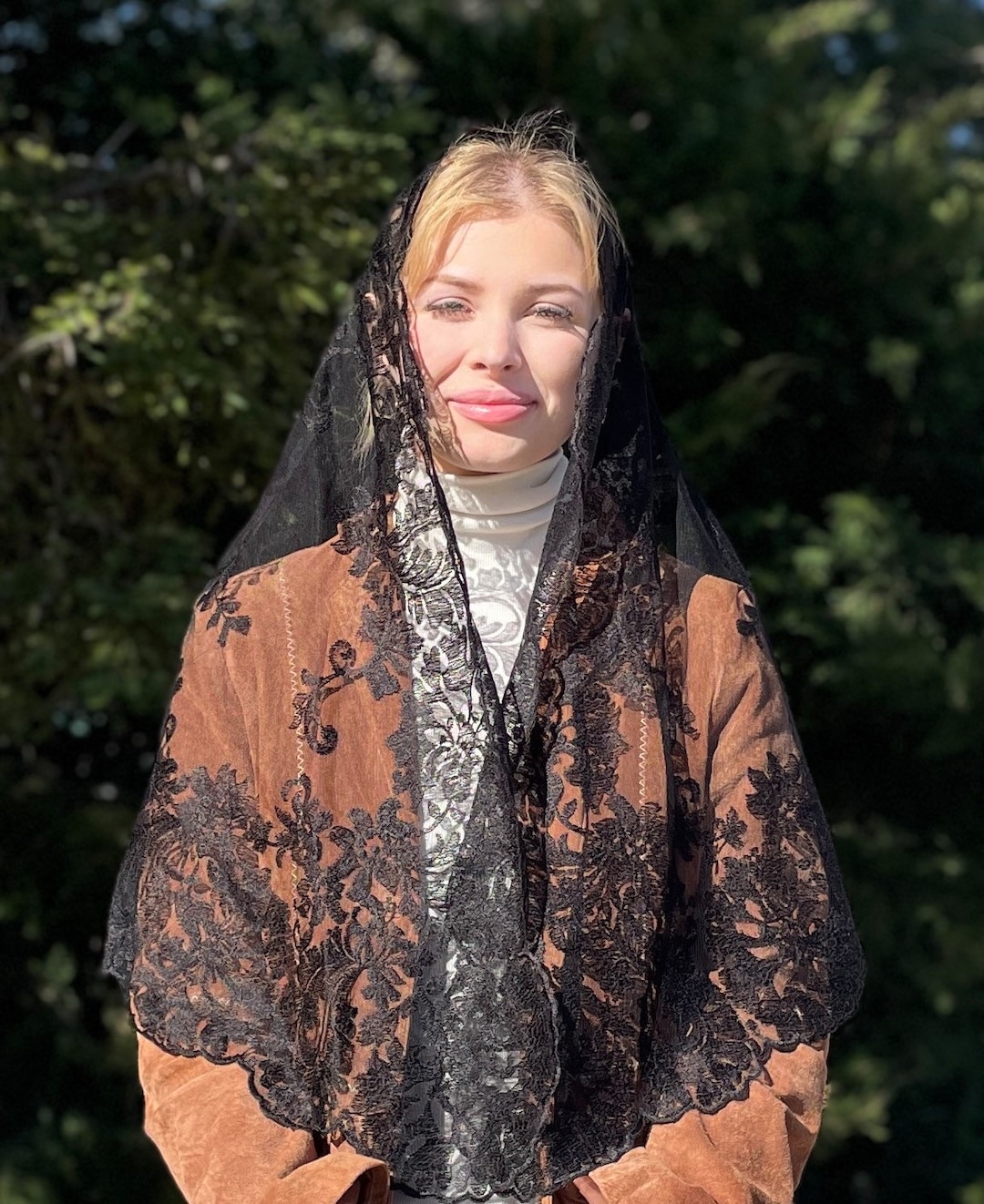 Spanish Lace Catholic X-long Chapel Veil Handmade and Embroidered ...