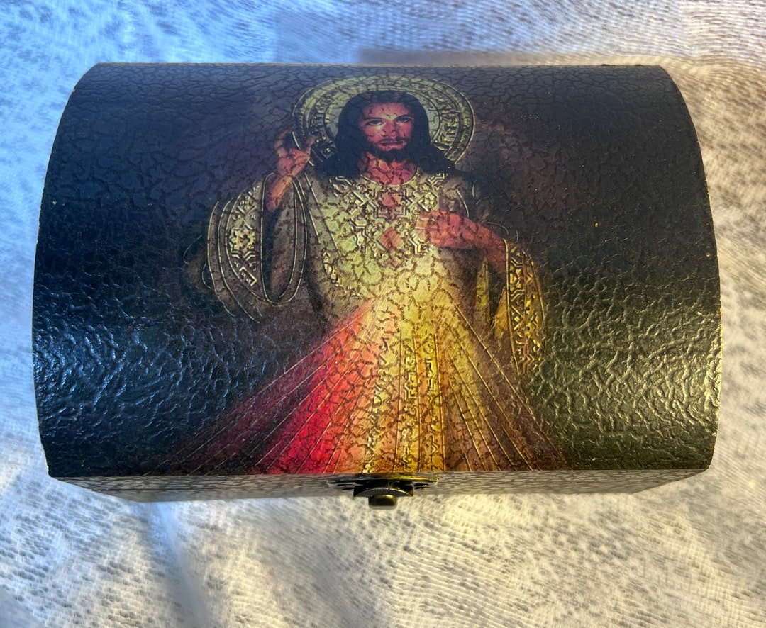 Divine Mercy Home Shrine Altar - Prayer Box - Travel Shrine-home Altar ...