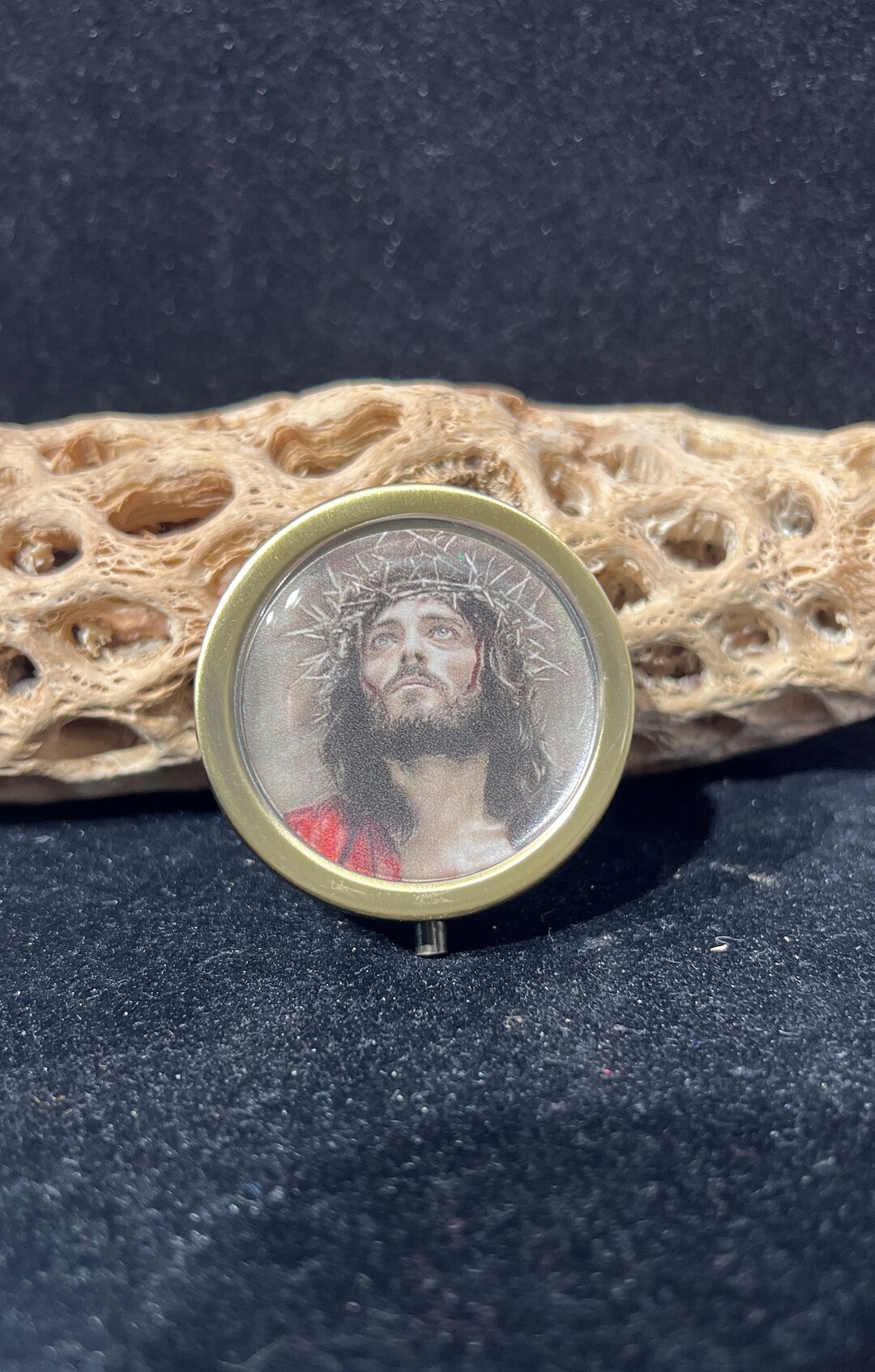 Holy Communion Pyx / Homebound / Jesus and the Crown of Thorns Pyx ...