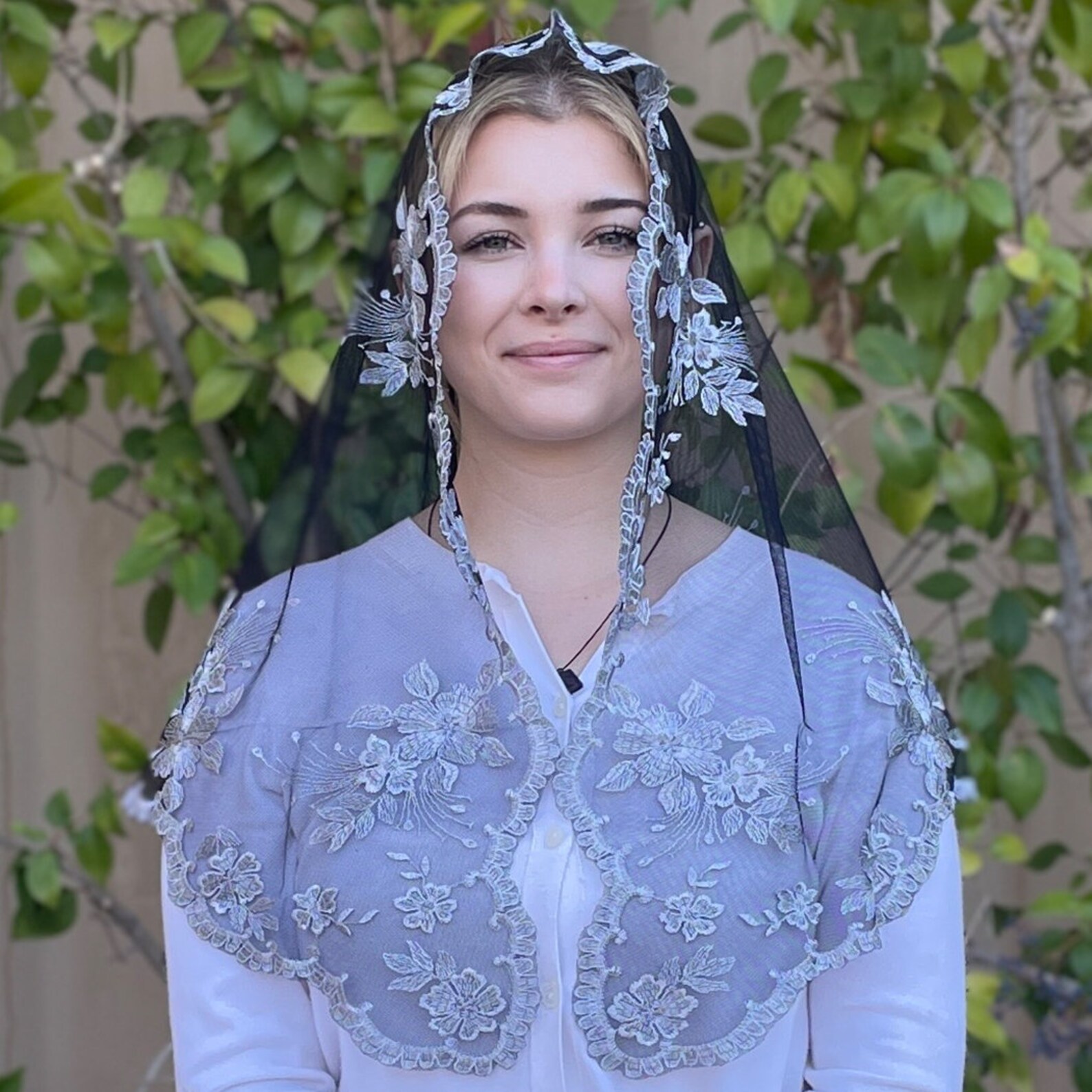 Spanish Lace Catholic X-long Chapel Veil Handmade and Embroidered ...