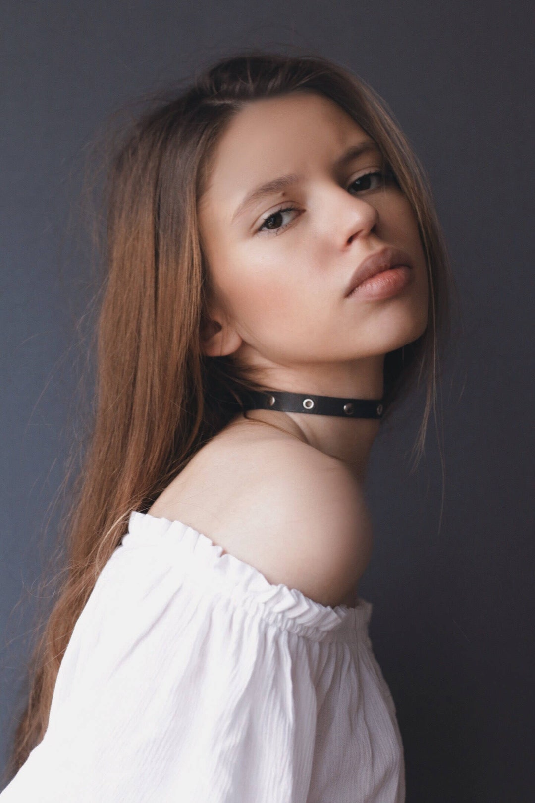 Riveted Full Grain Leather Choker: 1cm Woman Collar - Etsy
