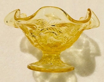 Fenton Strawberry - Etsy