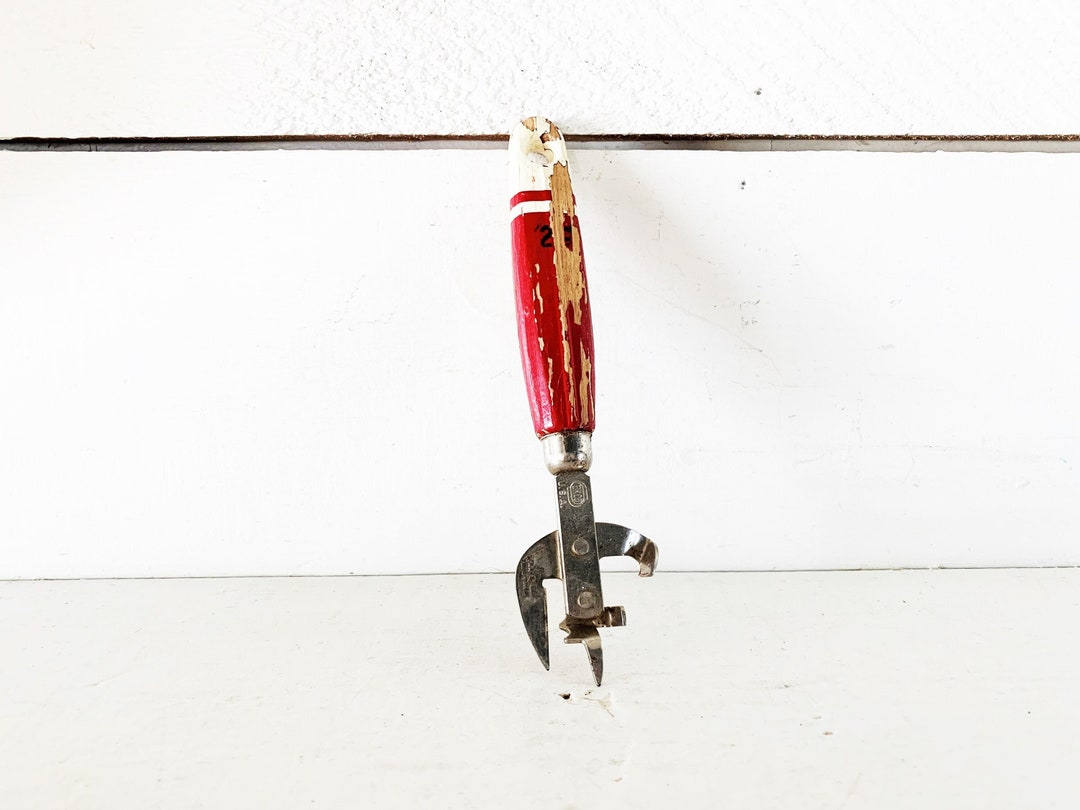 Classic EKCO Vintage Red and White Handled Manual Can Opener Shabby ...