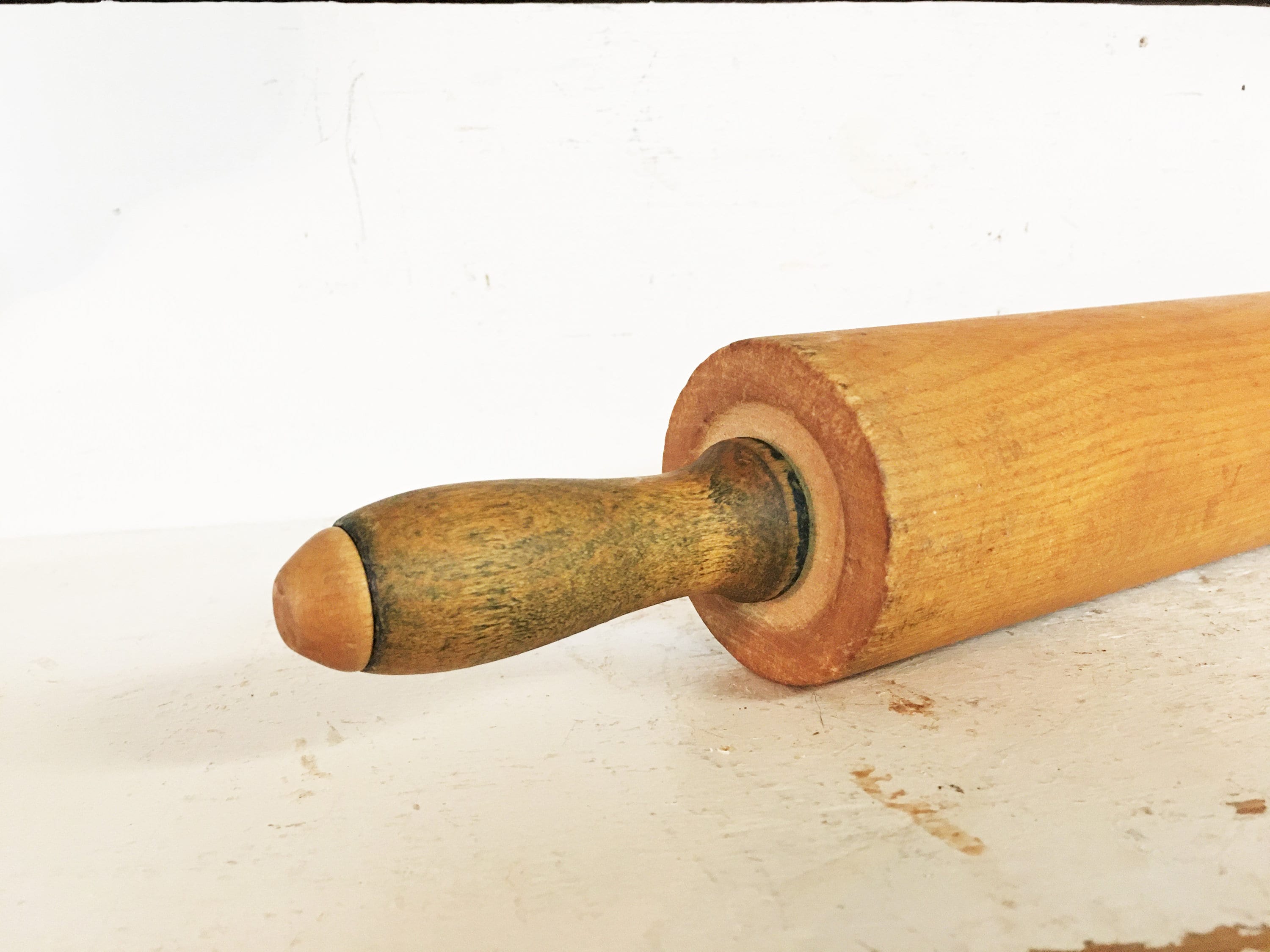 Home & Hobby Food & Fermenting Classic Fading Green Wooden Handled ...