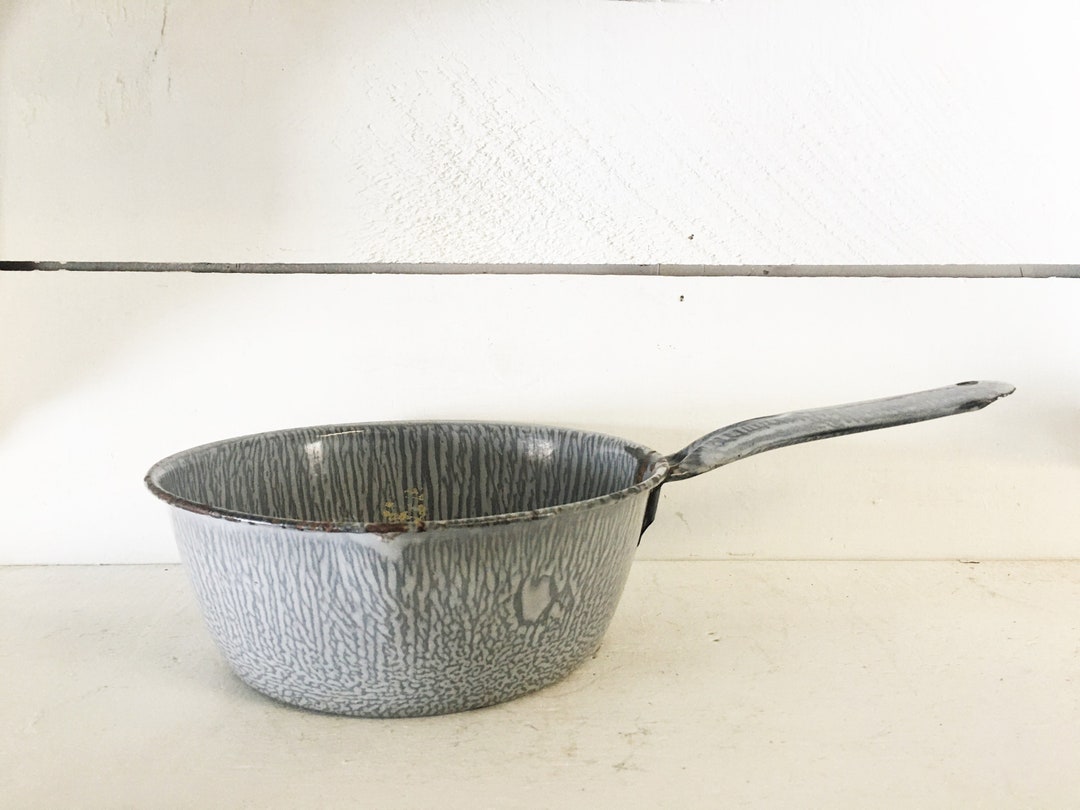 Gray and White Graniteware Enamel Saucepan/farmhouse Kitchen Gray ...