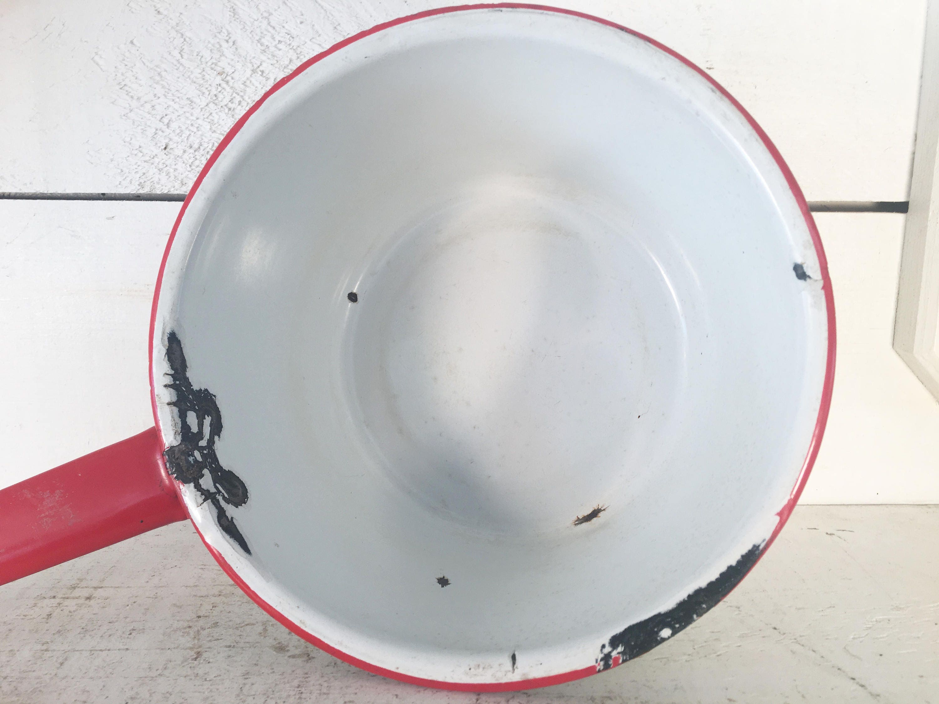 Large White and Red Trimmed Enamelware Sauce Pot/farmhouse Kitchen ...