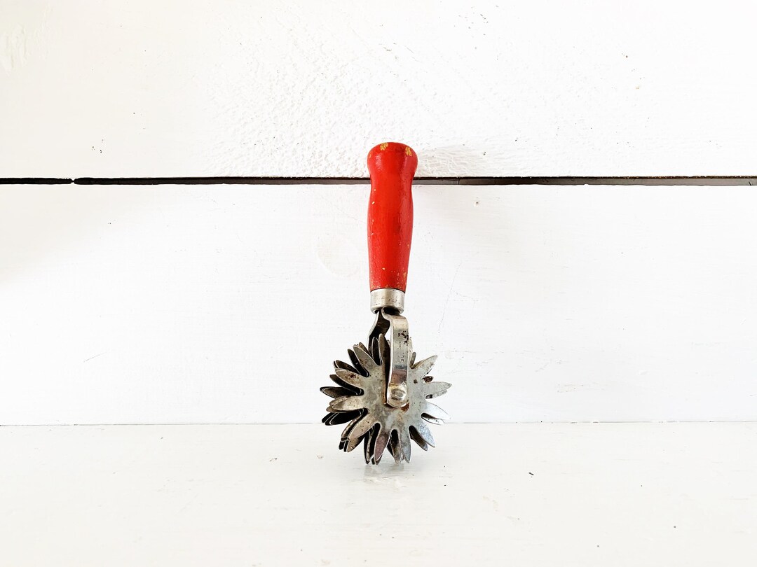 Vintage Stainless Steel Fading Red Wooden Handled Rolling Pastry Docker ...