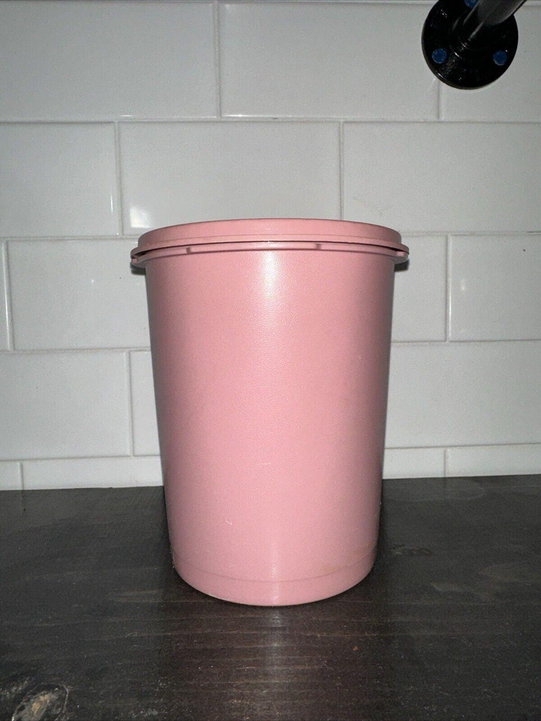 Vintage Tupperware Rose Pink 1 1/2 Qt Canister 811-14, Lid 812-26 Clean ...