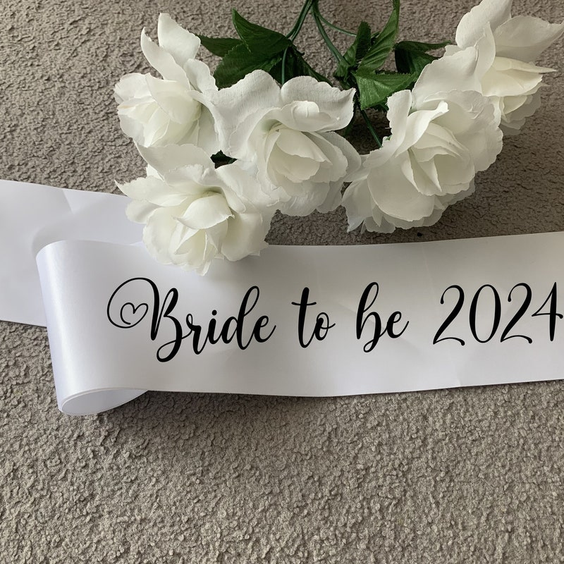 Pageant Sash Font - Etsy