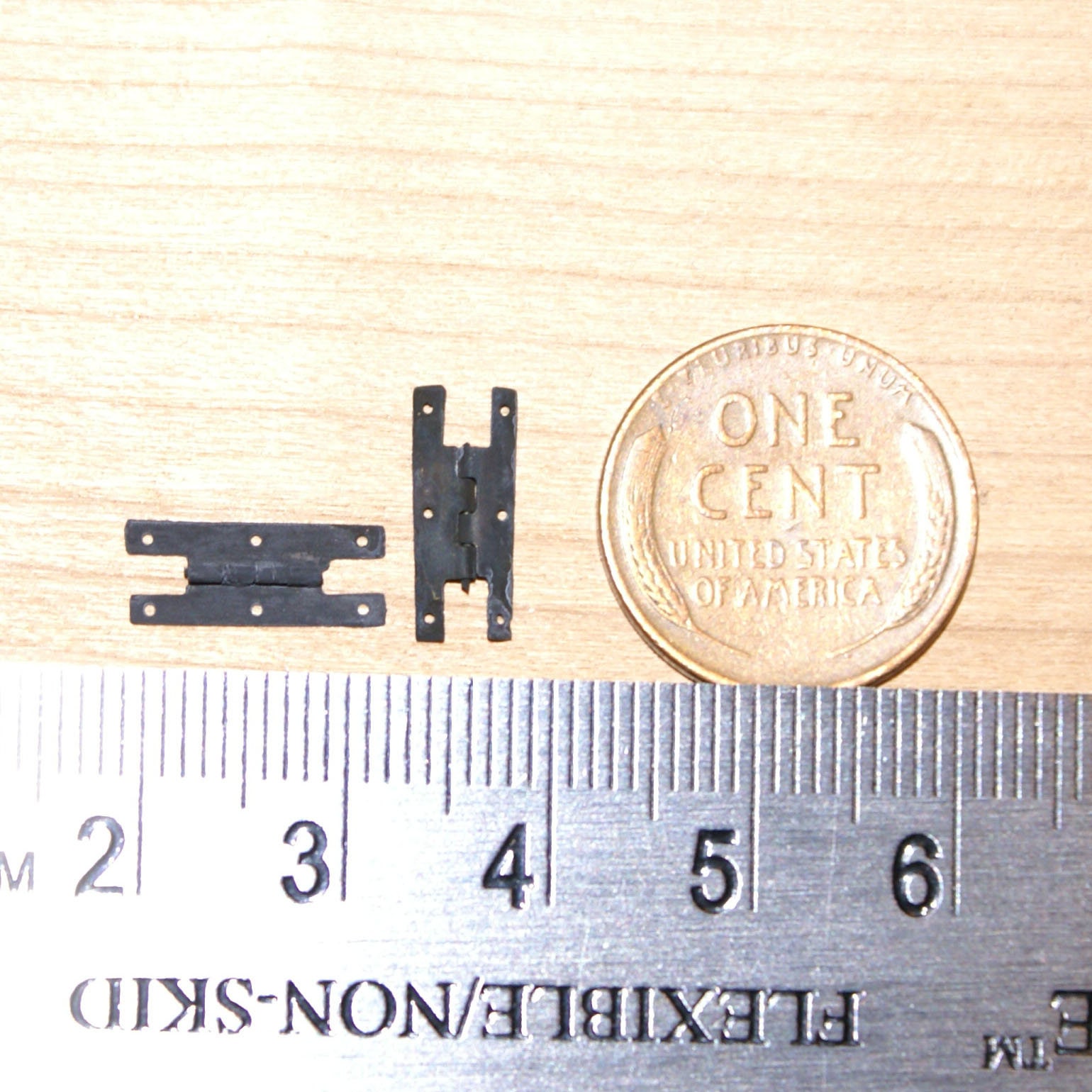 CL-02 Dollhouse Miniature Brass Hinges in 1:12 Scale - Classic Colonial ...