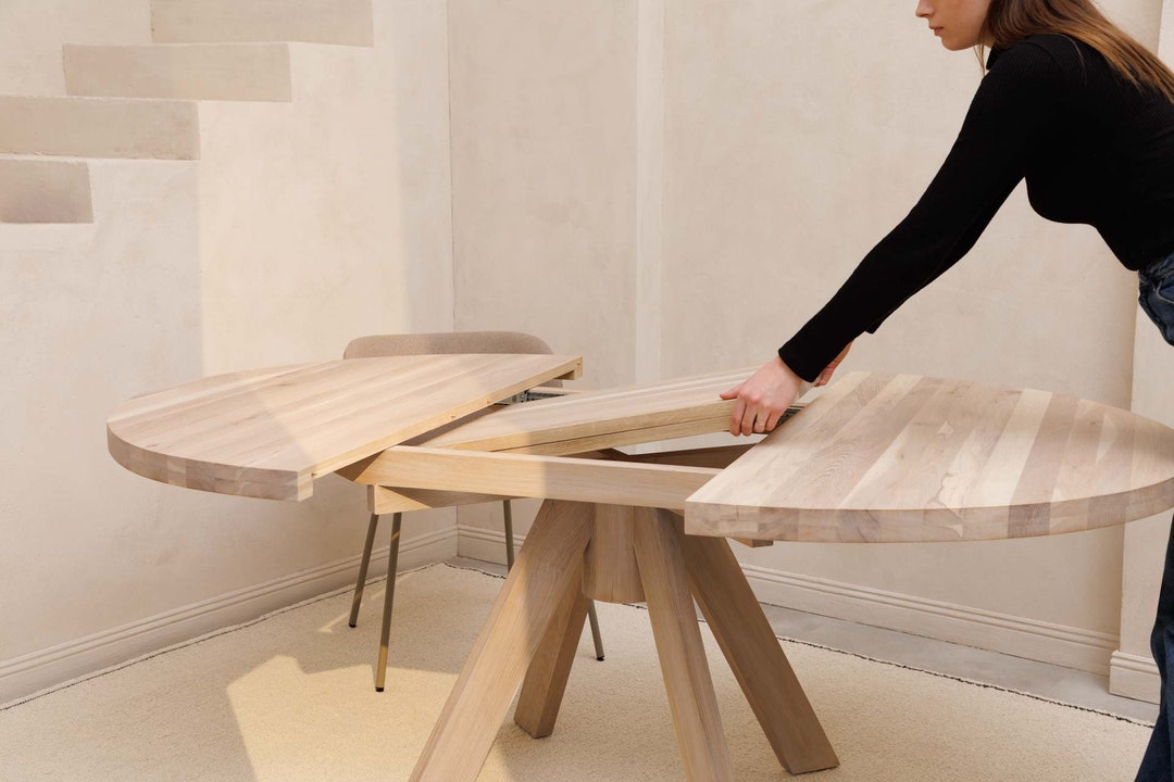 100% Oak Wood Round Extendable Dining Table for 6-9 Seats GRIND. Raw ...