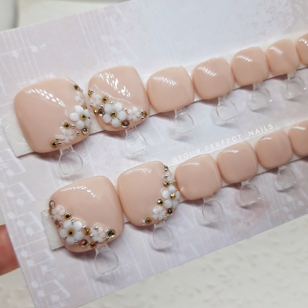 Press on Toes Nails - "delicate Beige" | Toe Nails | Pedicure | Toes ...