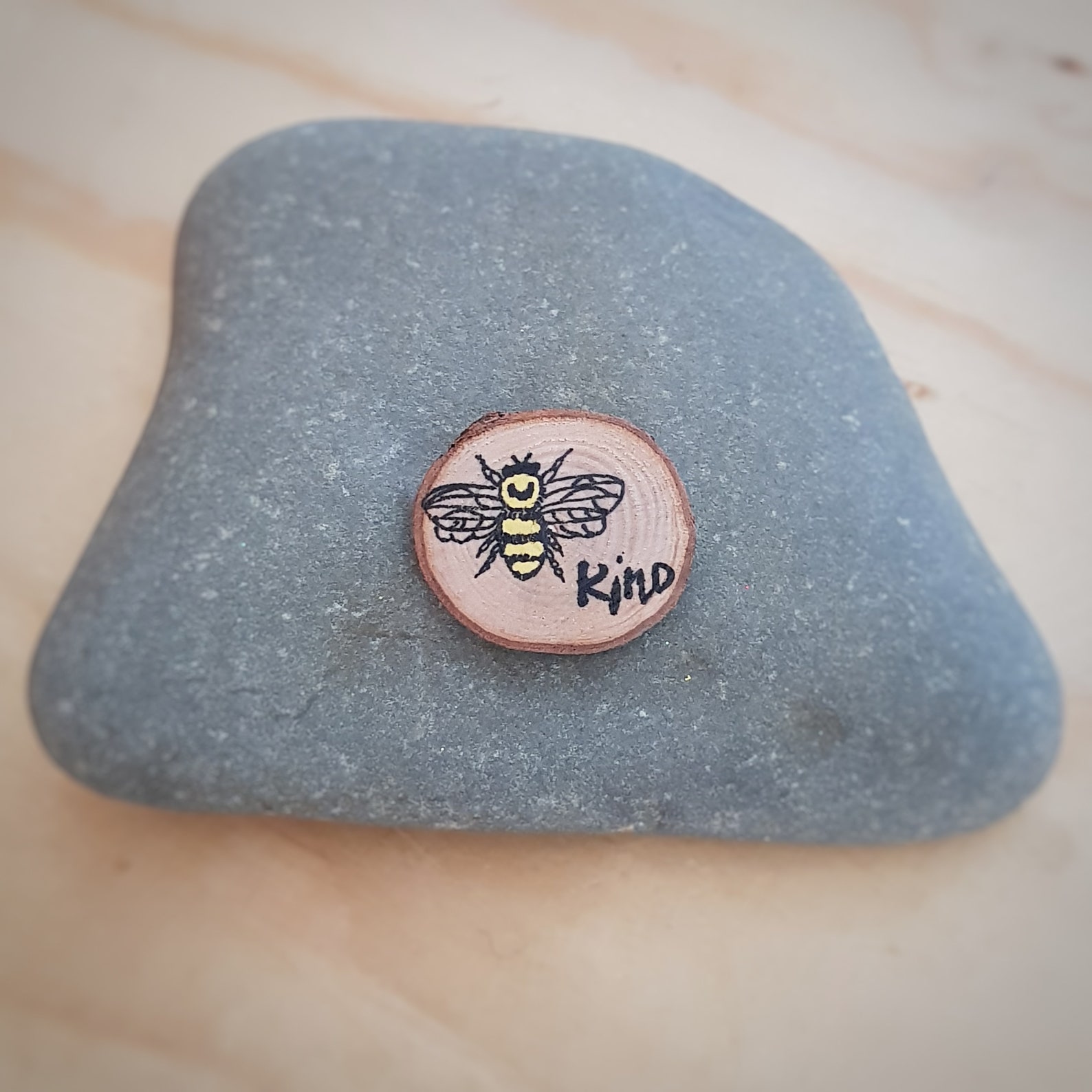 Bee Gift / Bee Badge / Pin Badge - Etsy