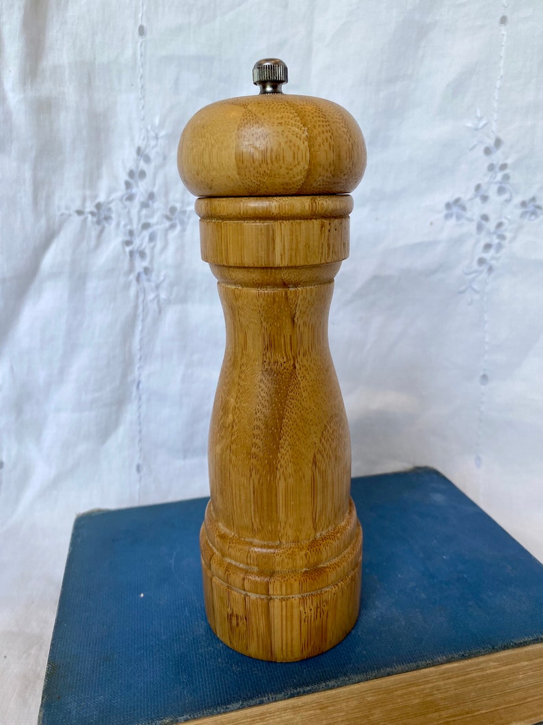 Vintage 8 Wood Pepper Grinder - Etsy