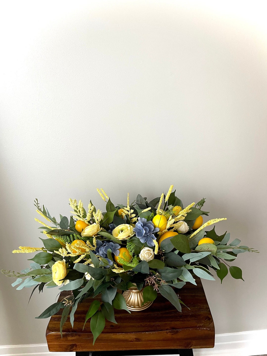 Amalfi Coast Wedding Centrepiece Arrangement Lemon and Blue Wedding ...
