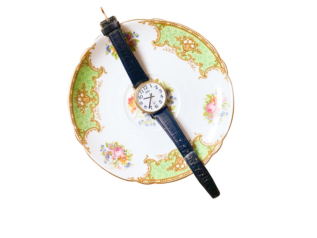 Timex Indiglo Watch Gold With White Watch Face, Black Leather Strap - Etsy