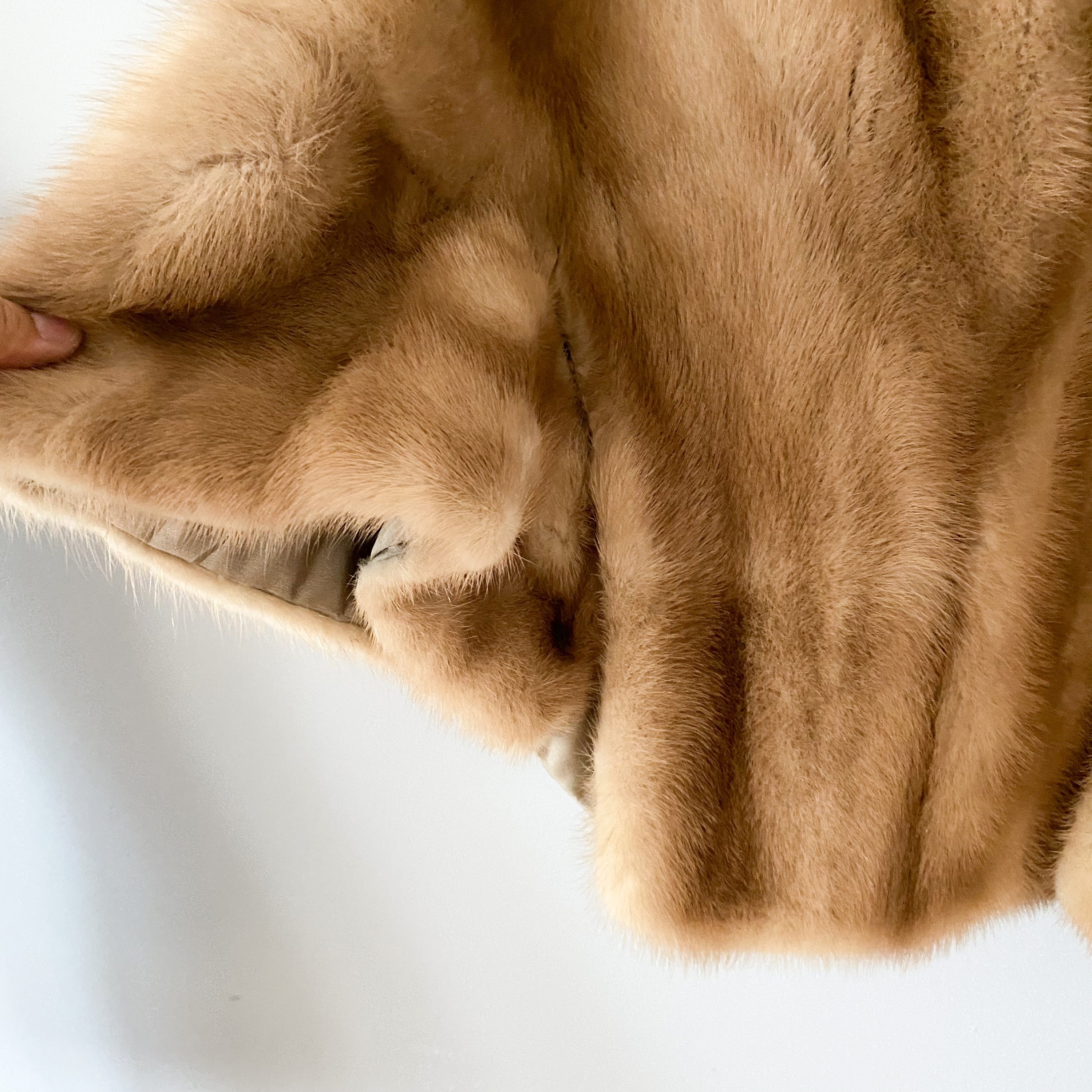 Women's Modern Furs Short Mink Fur Coat Fabric Lined Half Sleeves ...