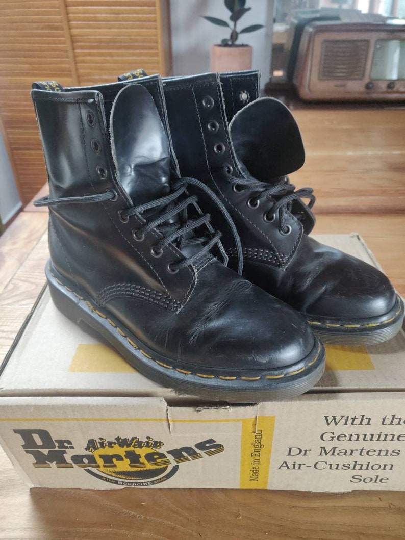 Original 80s Doctor Martens With Original Case MADE IN UK Size 5 - Etsy