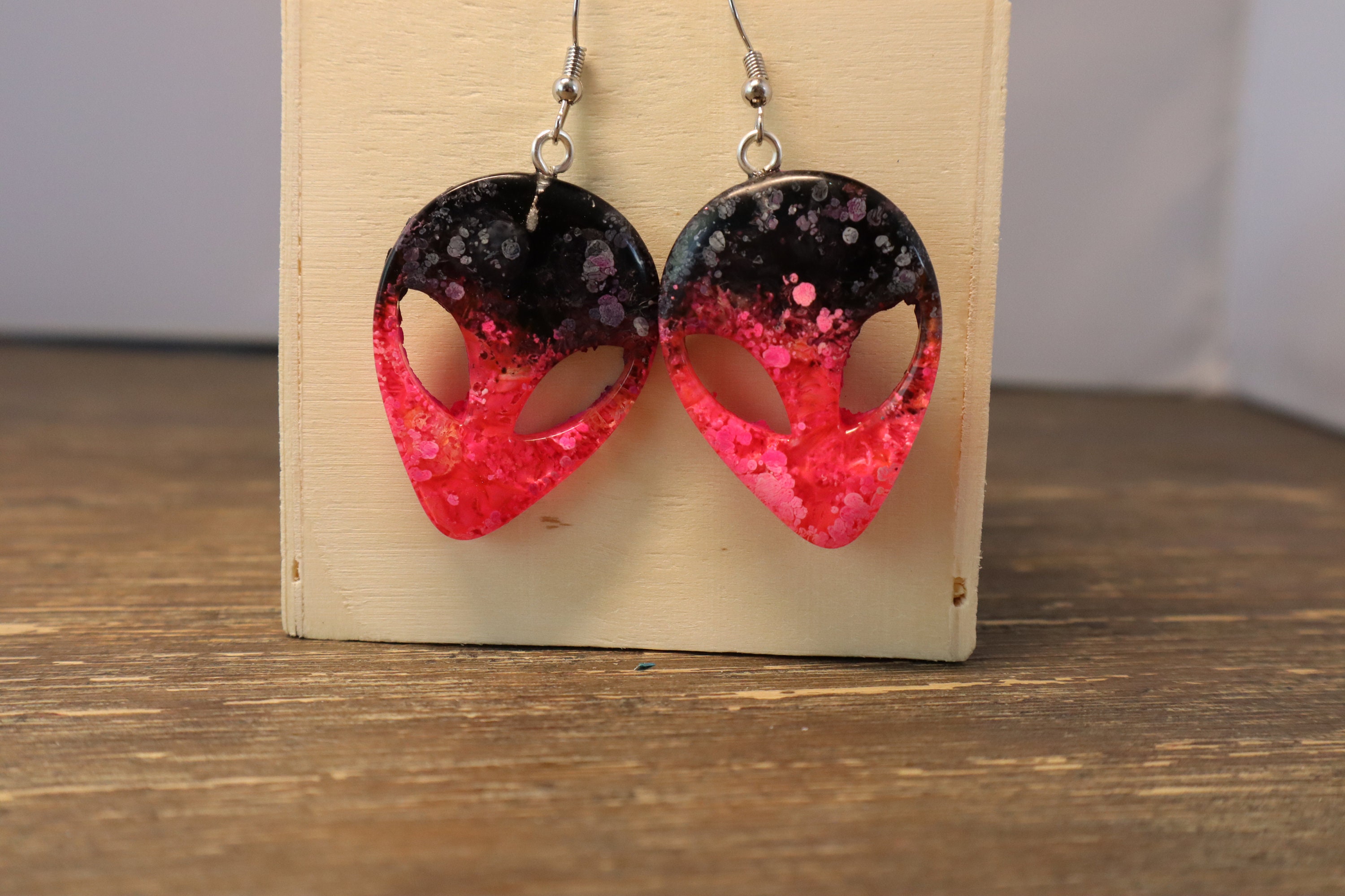 Multicolor Alien Head Earrings - Etsy.de