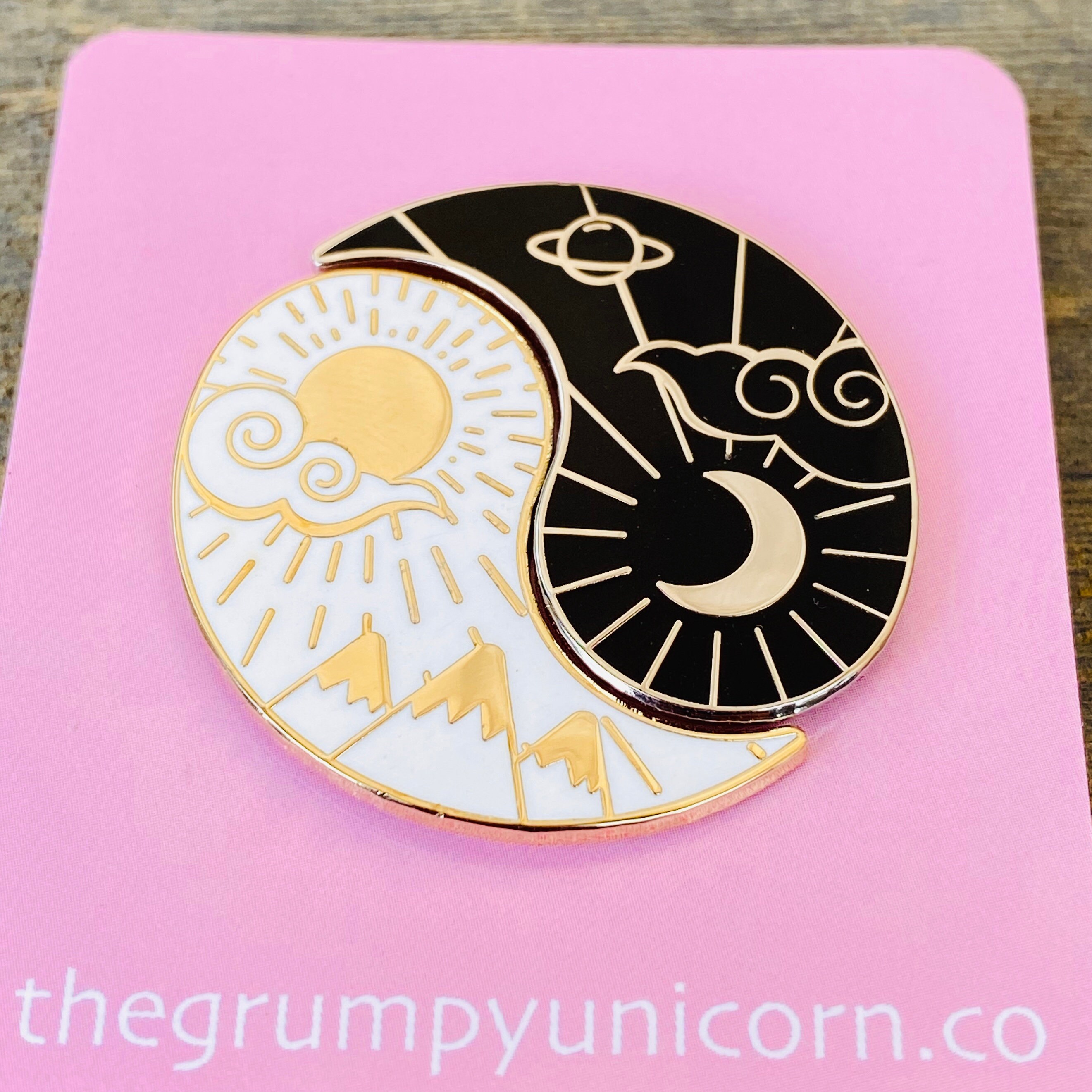 Night & Day Yin Yang Enamel Pin Set - Etsy