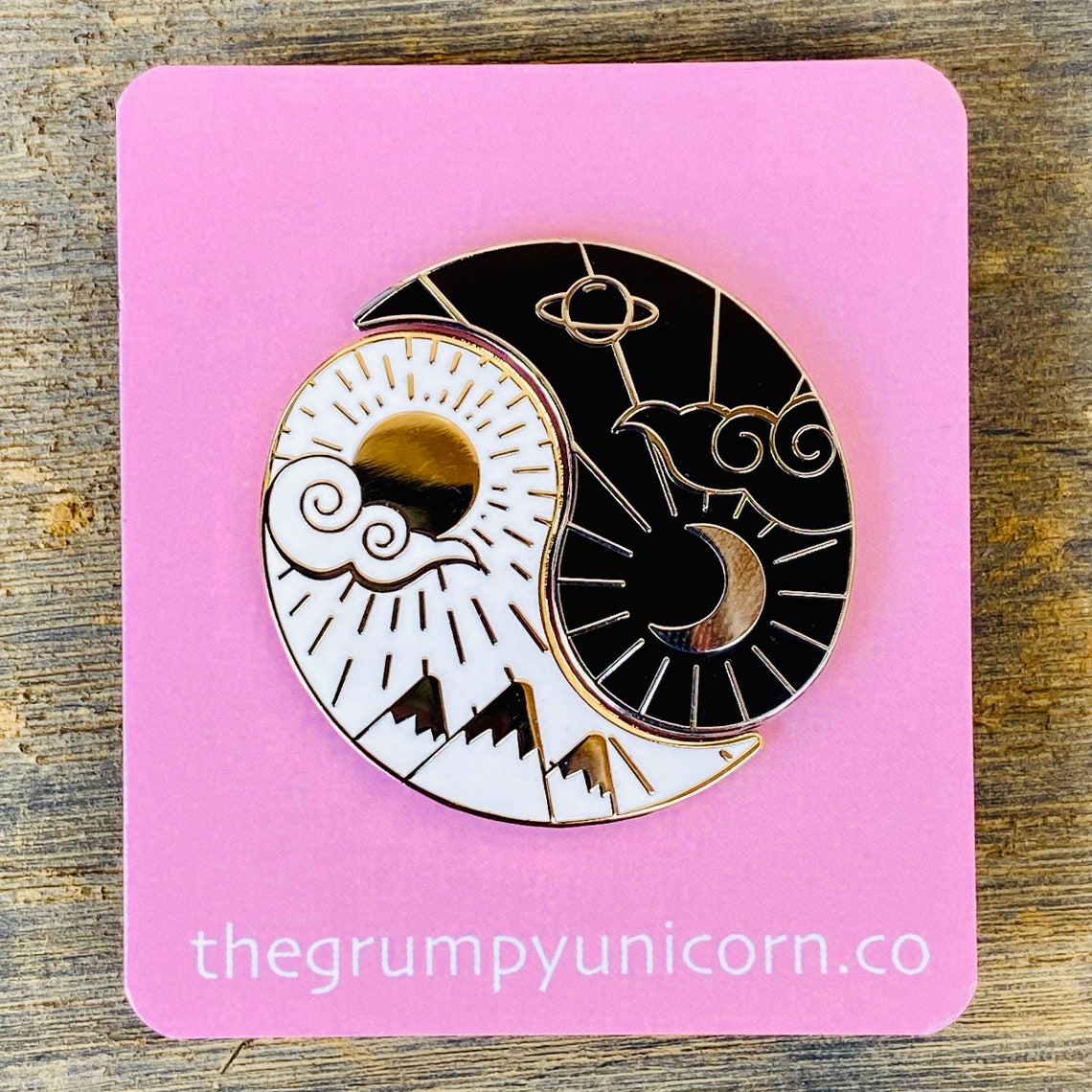 Night & Day Yin Yang Enamel Pin Set - Etsy