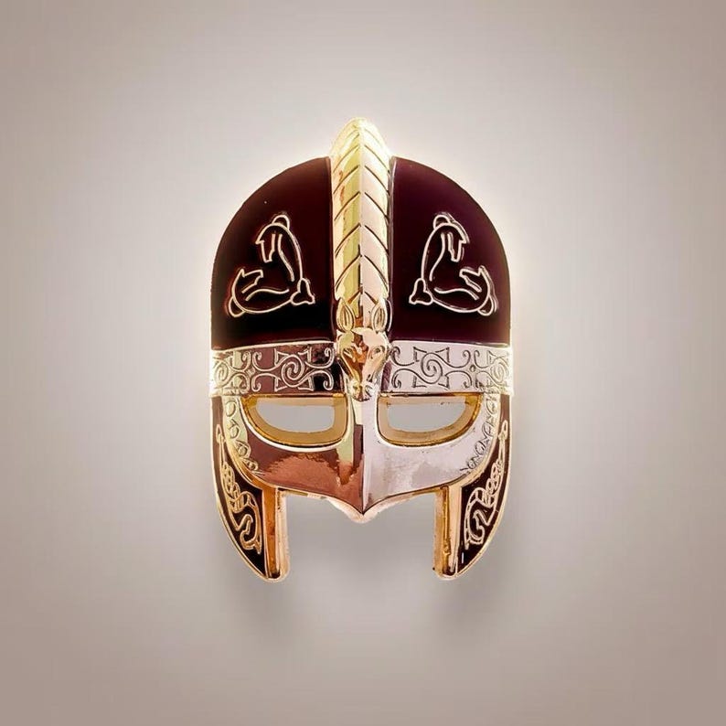 Éowyn's Helmet, the Shieldmaiden of Rohan, LOTR Enamel Pin - Etsy