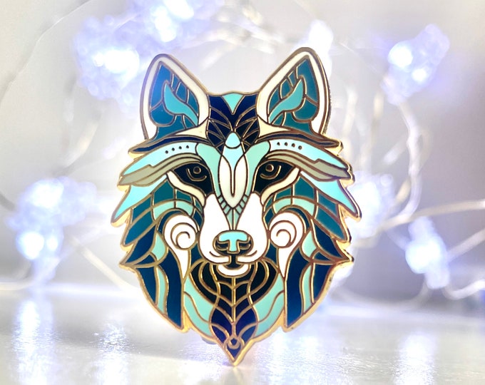 Mac Tíre: the Wolf of Ancient Ireland Enamel Pin - Etsy
