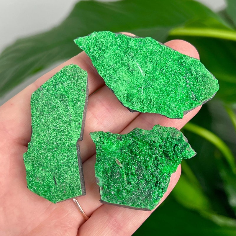 Uvarovite Garnet - Etsy