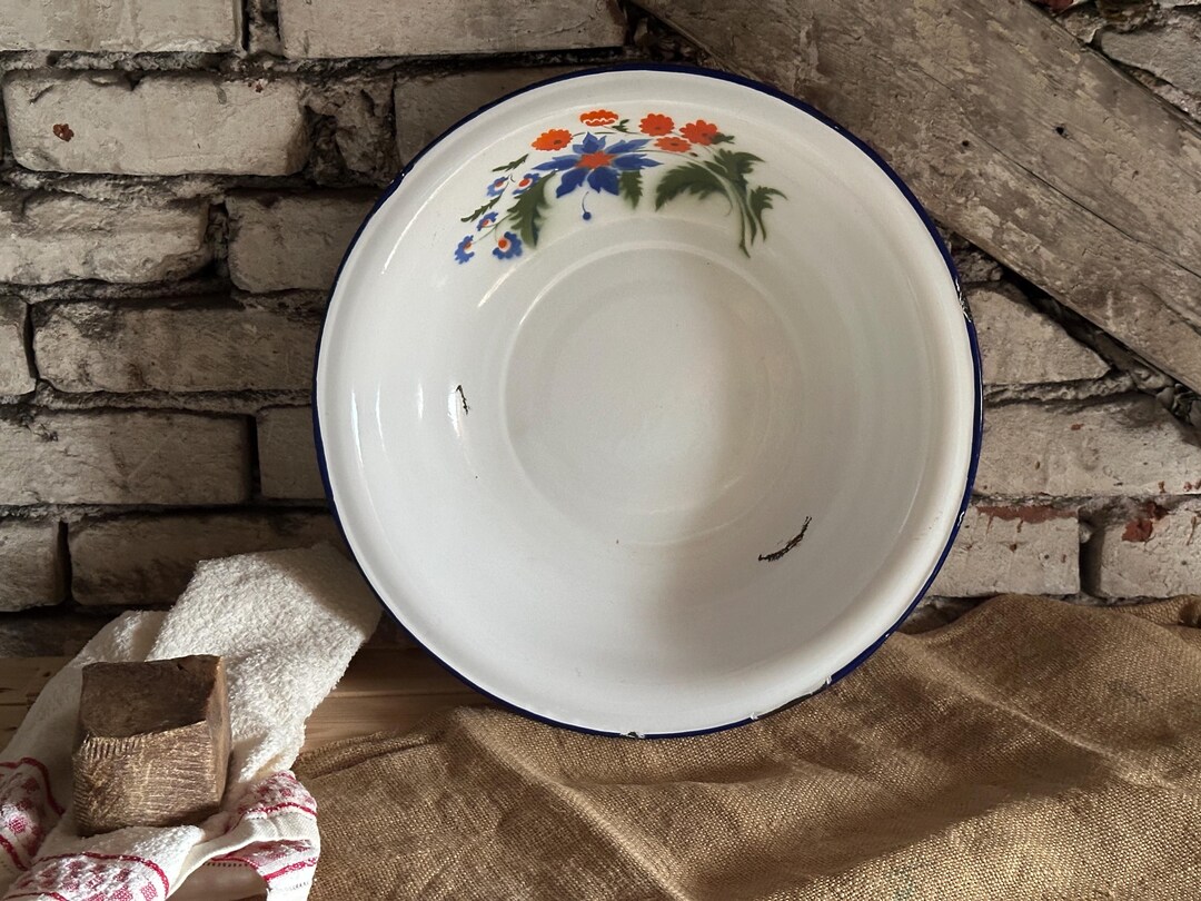 Vintage 1961 European Enamel Wash Basin Rustic Enamelware Wash Tub ...