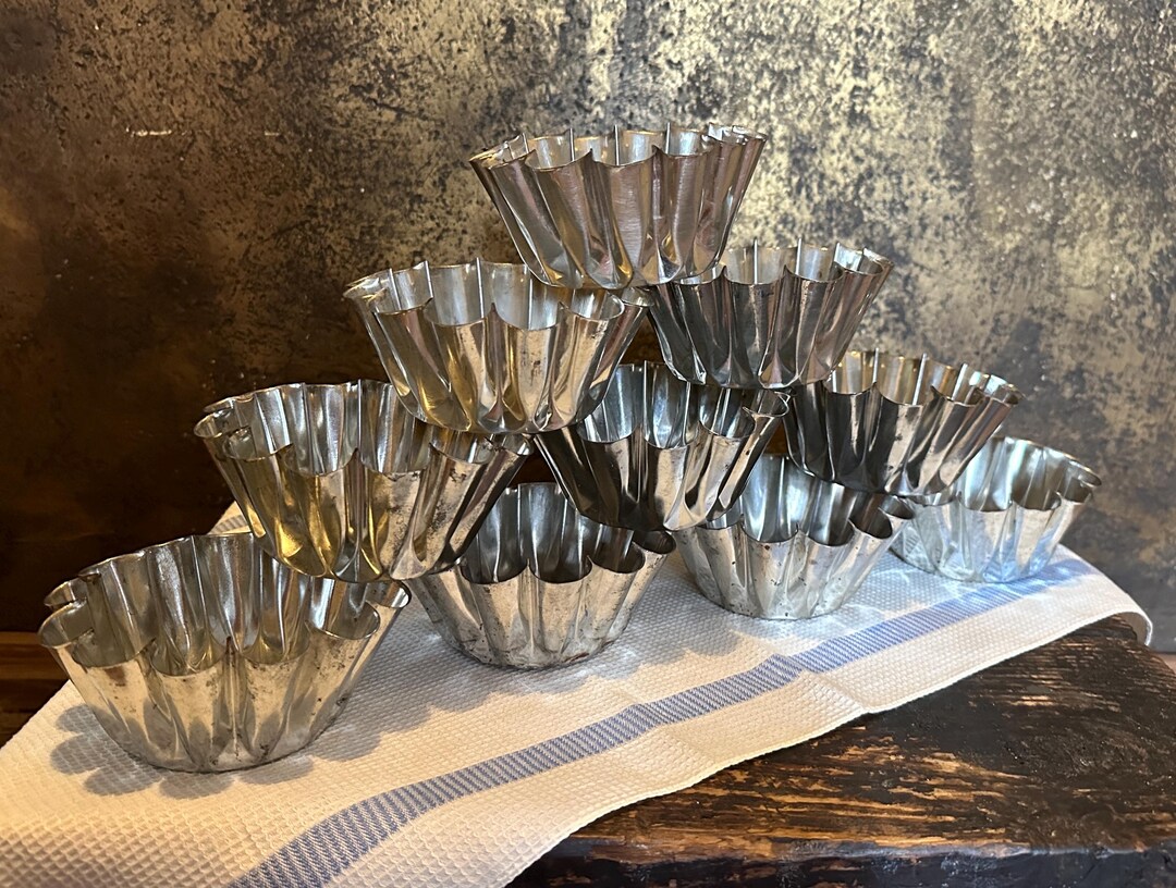 Vintage 50s EU Tin Fluted Cake Pan Small Baking Molds Retro Baking Dish ...