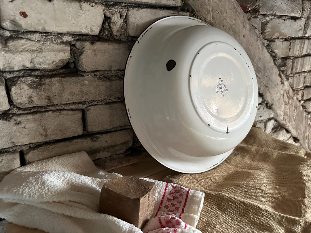 Vintage 1959 European Enamel Wash Basin Large Rustic Enamelware Wash ...