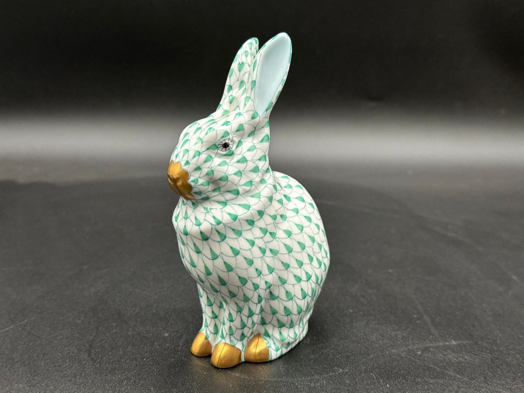 Herend Hungary Porcelain Handpainted Green Fishnet Sitting Bunny Rabbit ...