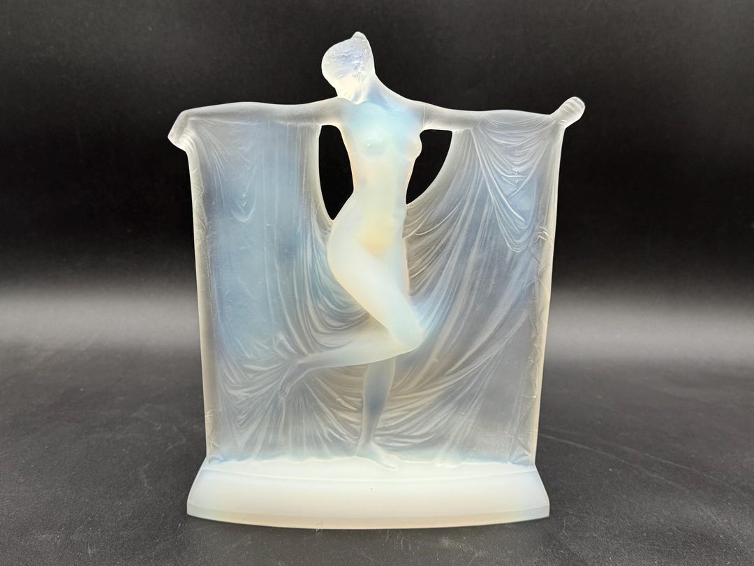 Rene Lalique France Opalascent Glass “suzanne” Figure Sculpture 9 1/4 ...