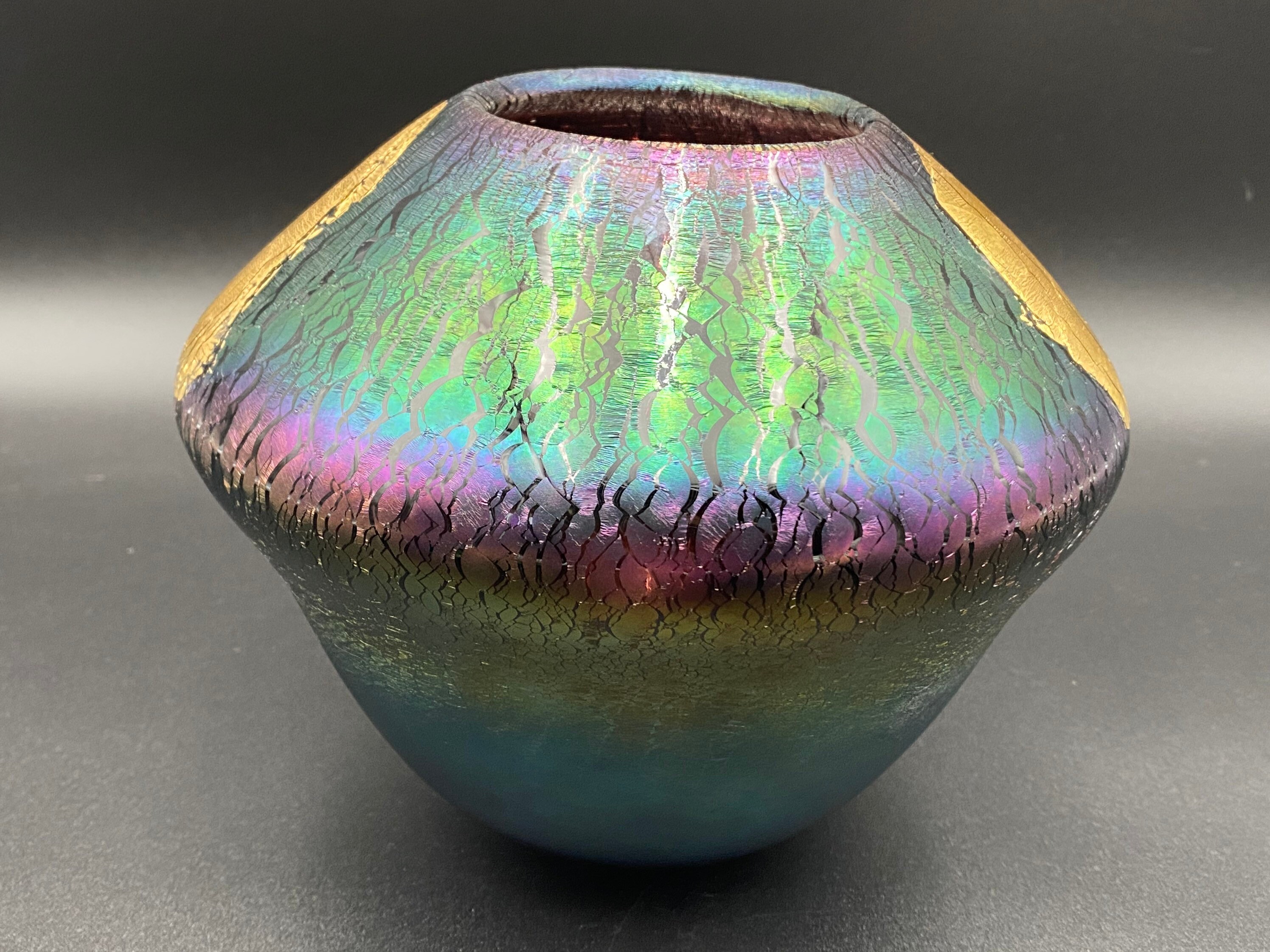 Robert Eickholt Art Glass Iridescent Gold Leaf Vase Signed 6 - Etsy