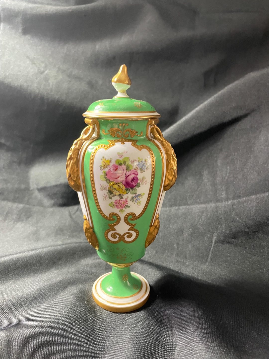 Royal Crown Derby Urn - Etsy