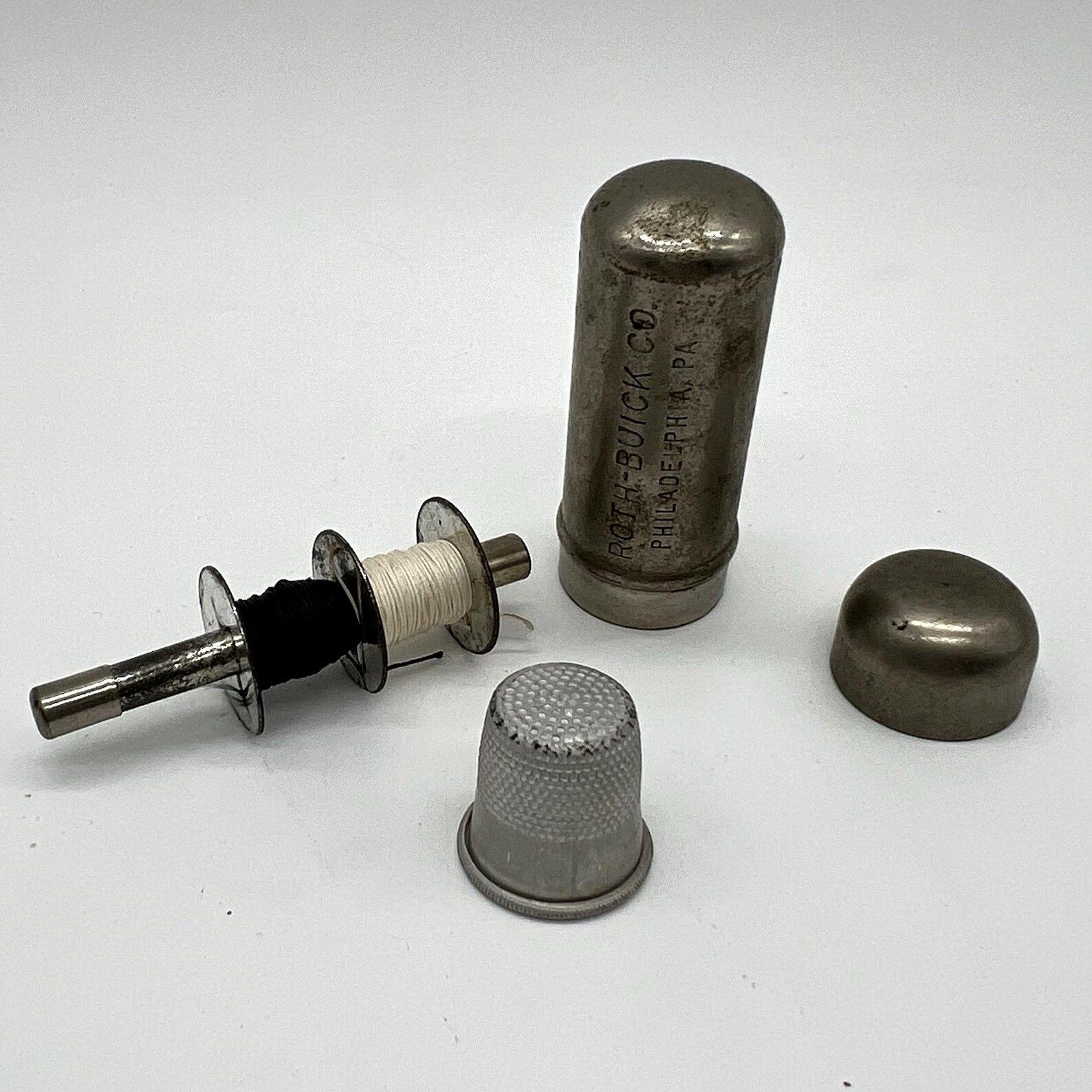 Vintage 1950s ROTH BUCK CO. Philadelphia Thimble and Thread Sewing Set ...