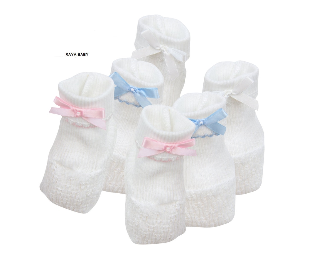 Heirloom Knit Baby Booties With Satin Bow for Baby Boy & Girl | Great ...