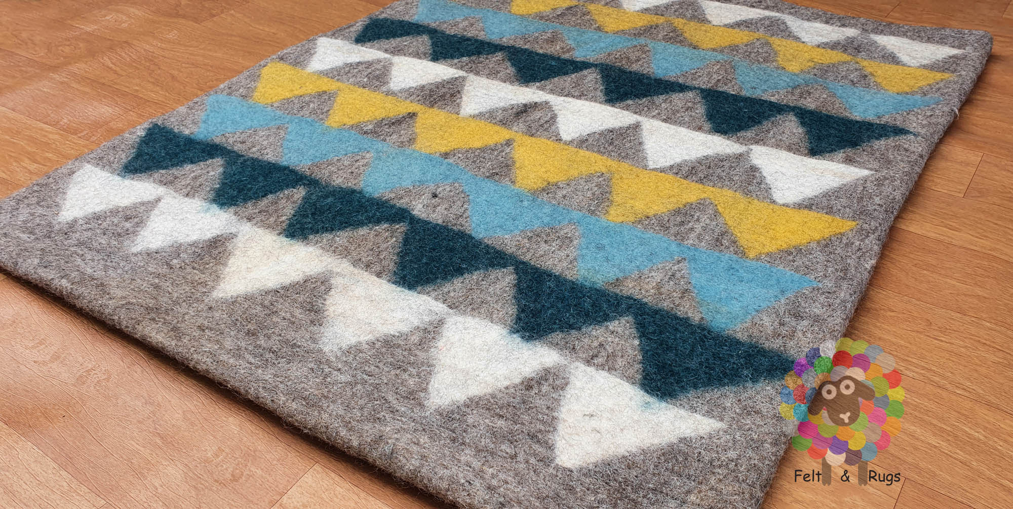 Wool Felt Rug . Handmade from 100 % wool very thick 12 mm to | Etsy