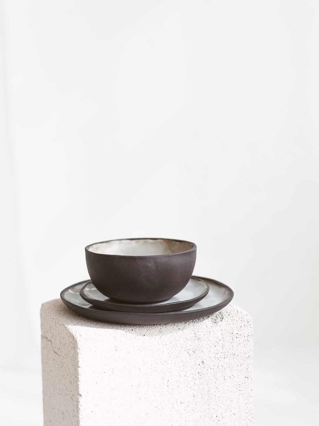 Ceramic Dinnerware Set for 12, Place Setting, Main Course Plates, Gray ...