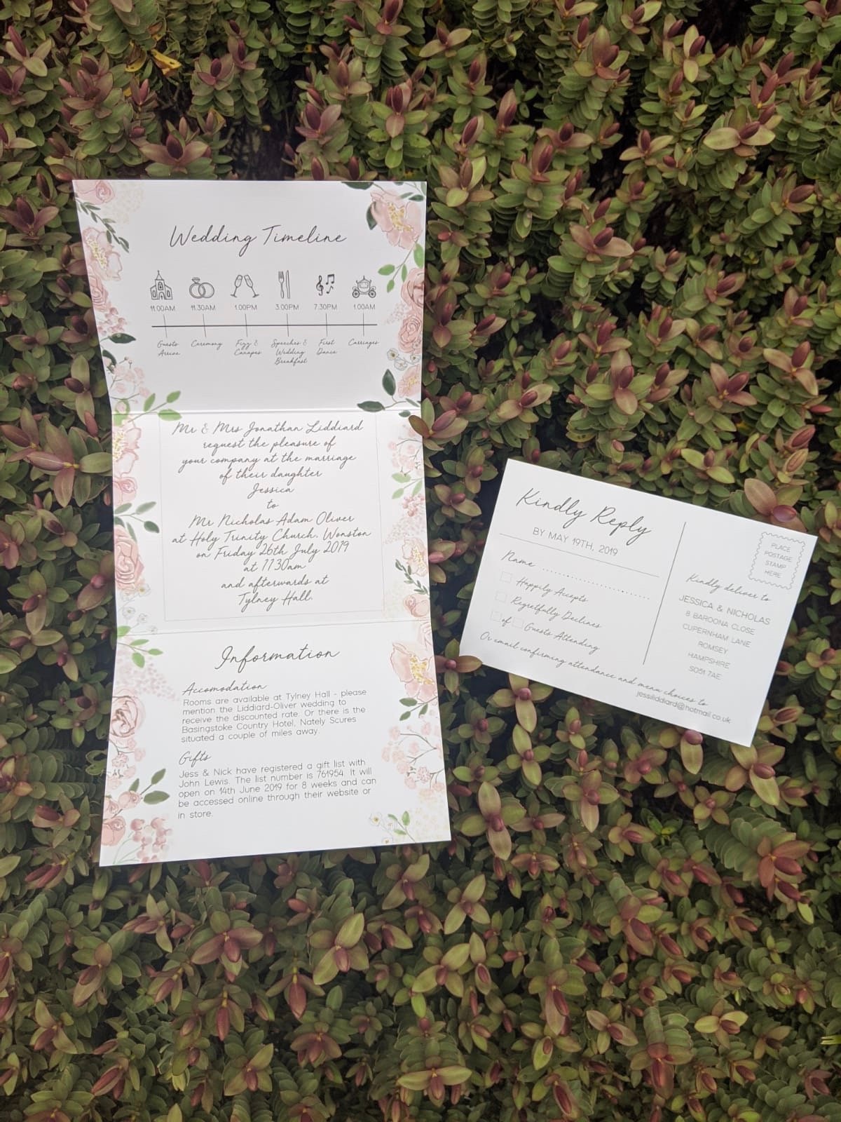 Custom Fold Out Illustrated Wedding Invitations - Etsy UK