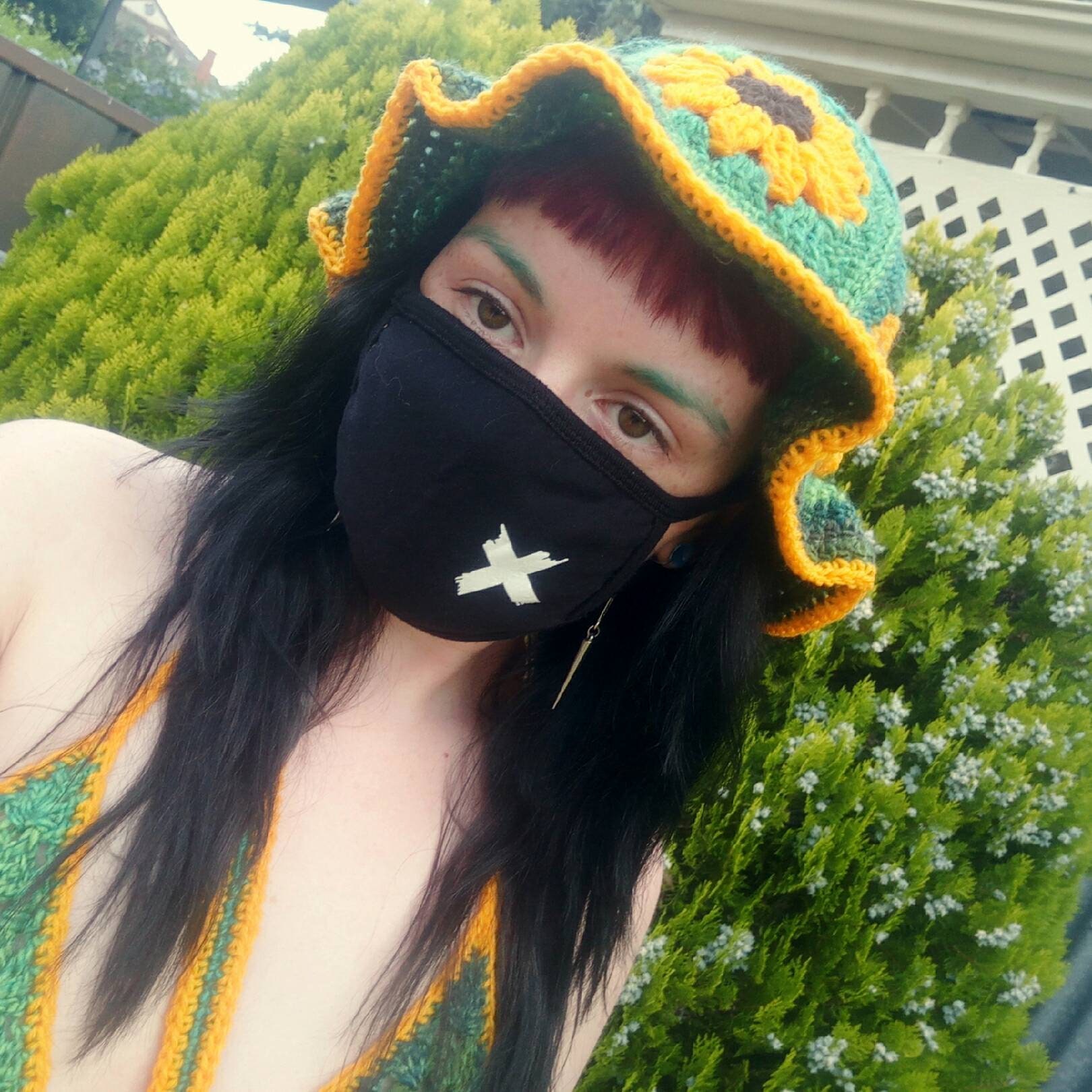 Evergreen Sunflower Bucket Hat | Crochet | Flower Hat | Gardencore ...
