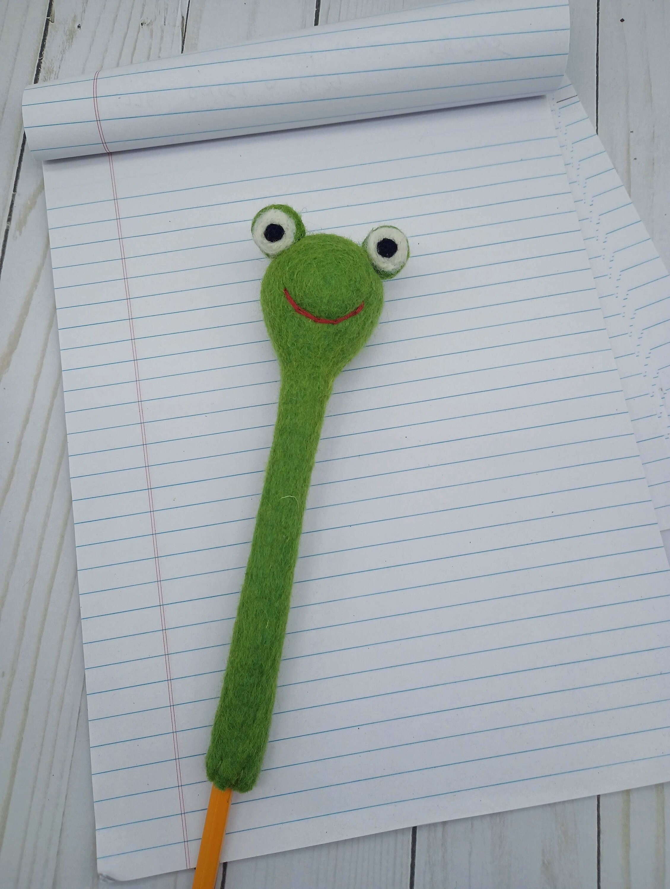 Frog Pencil Puppet - Etsy