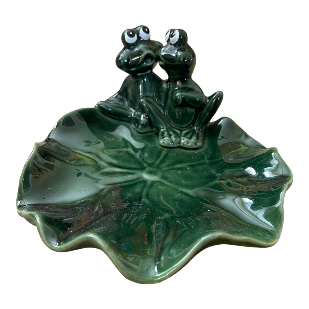Vintage 1960s Quirky Mid Century Hand Painted Frogs Sitting on a Lily ...