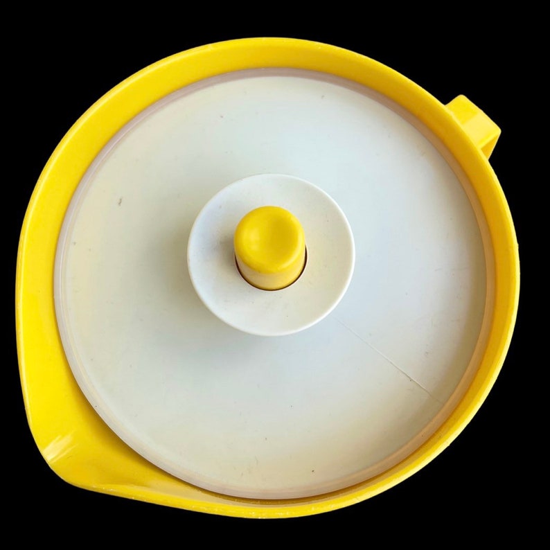 Vintage 1970s Tupperware Pitcher Set With Yellow Pitcher and | Etsy