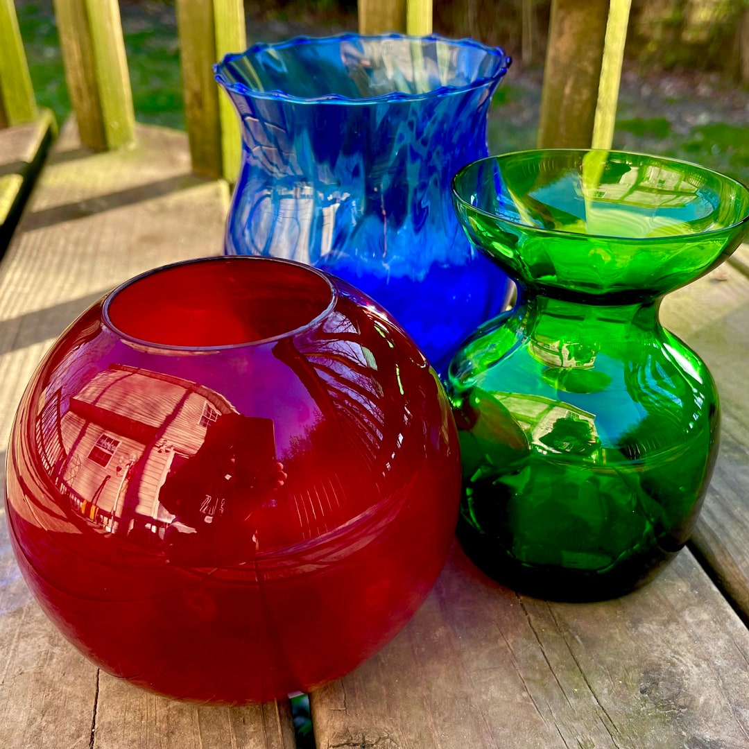 Three Vintage Glass Vases Of Varying Shapes Blue Princess House three-vintage-glass-vases-of-varying-shapes-blue-princess-house